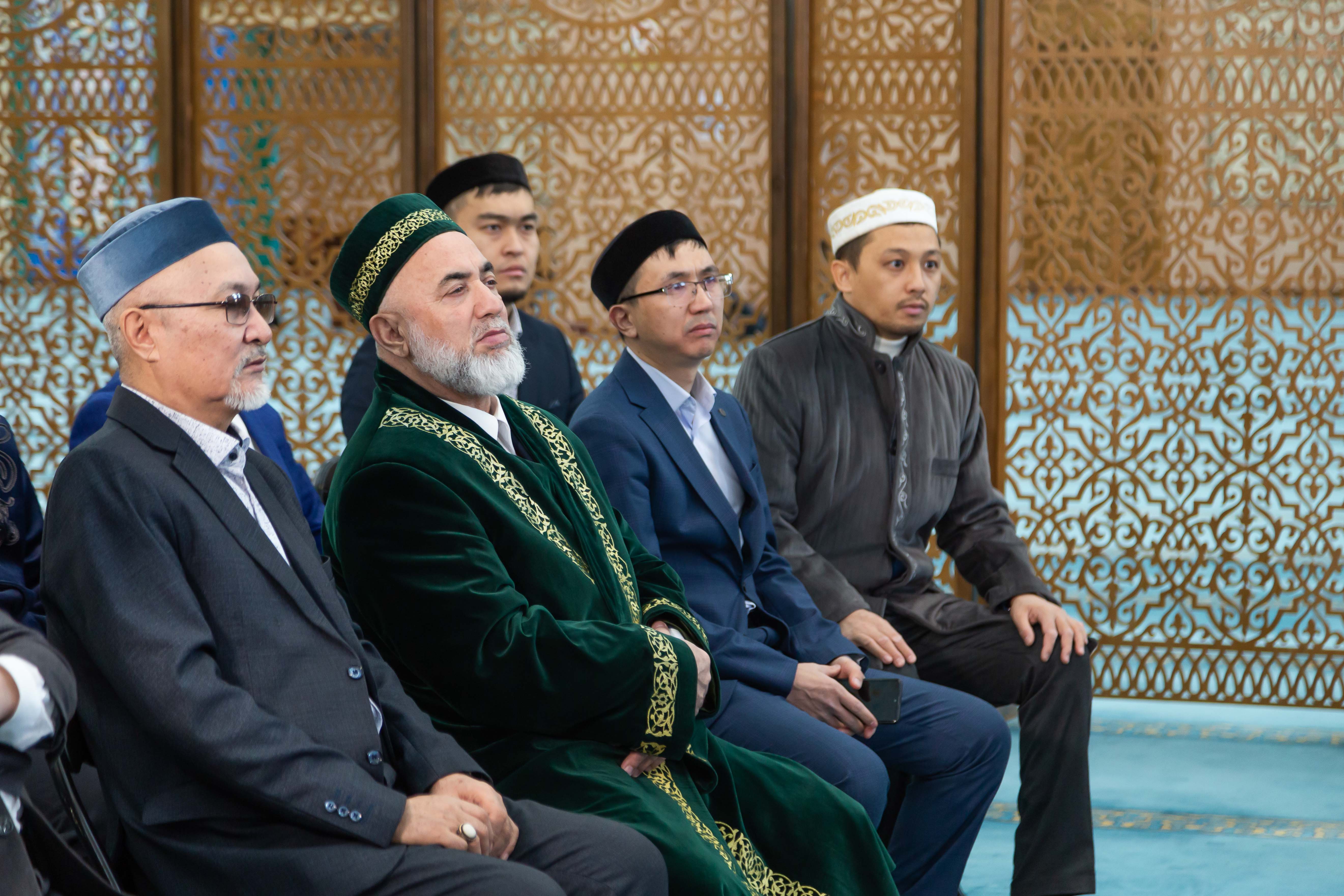 «Әл-Фараби»: «Сөз өнері: Дауыс және дикция» семинары өтті (фото) - Ummet.kz- Үмметпен бірге!